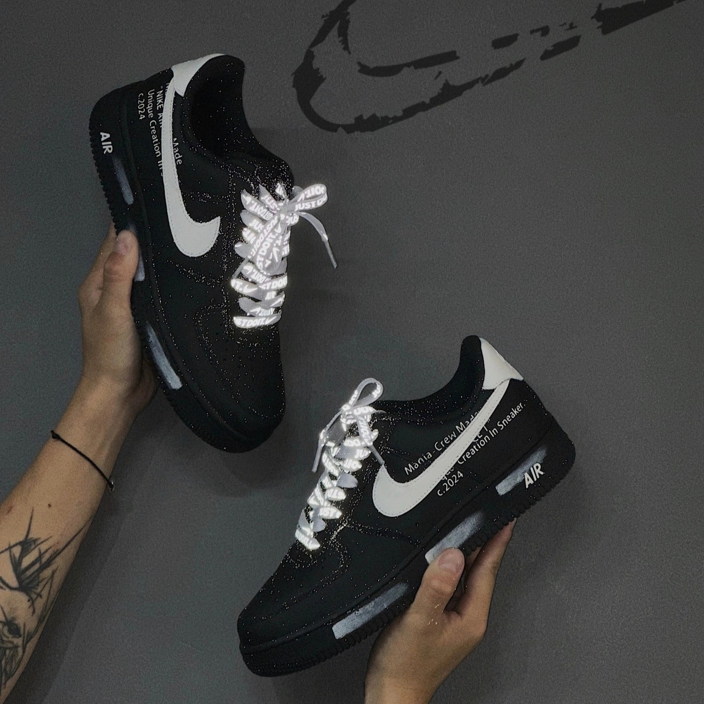 Custom Air Force 1 Black White Fonts Reflective Laces – Lilaccustom